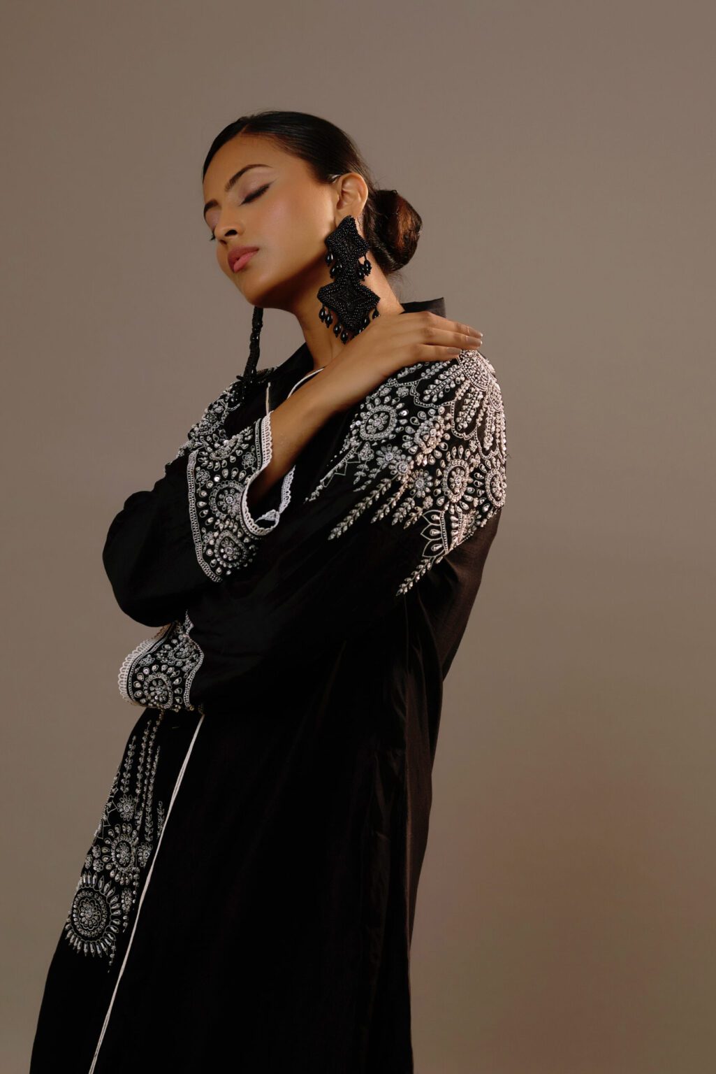 Bluebell Embroidered Kurta Set - Sonia Khatri